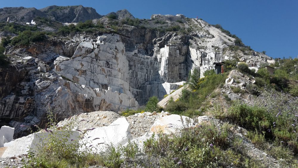 A trip up to Colonnata, the town of marble and lardo - Love From Tuscany