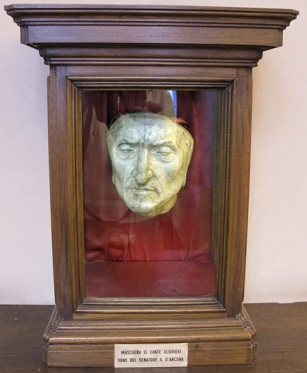 Dante Alighieri death mask as seen in "Inferno" - Where is it?